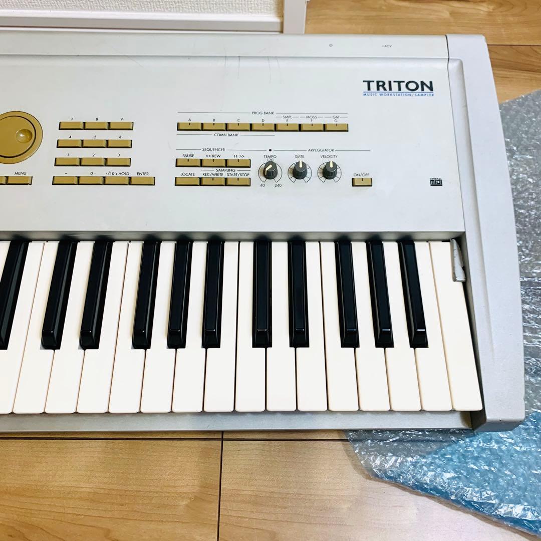 KORG TRITON シンセサイザー 61鍵 ジャンク 電源不良 送料無料