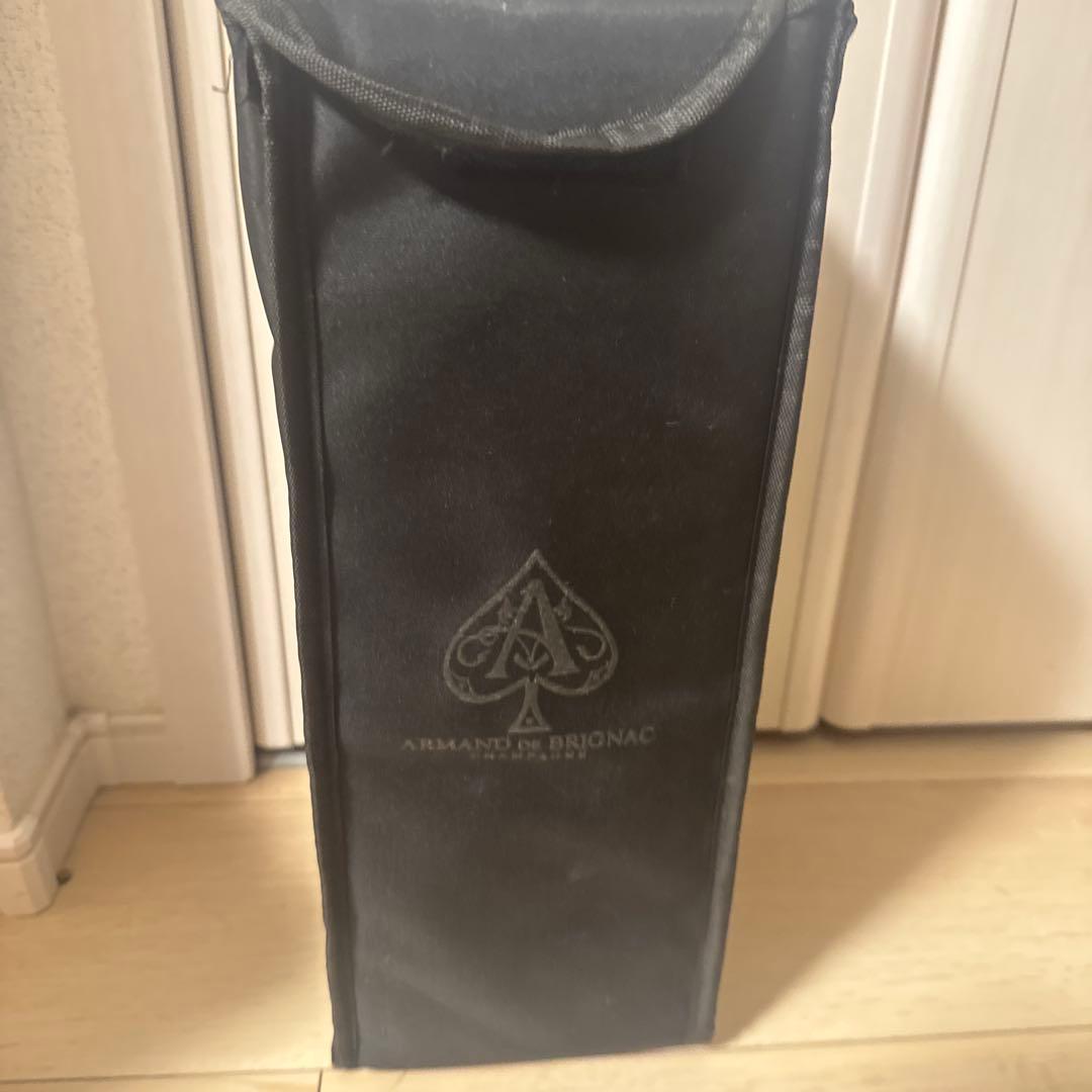 Armand de Brignac アルマンドゴールド
