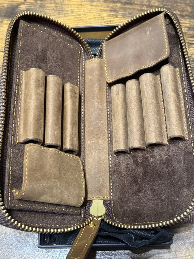 バハギアクラフト廣瀬鐵筆堂モデル　ラウンドファスナーペンケース　オリーブブラウン