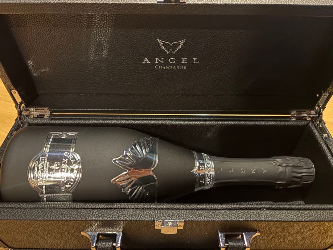 ANGEL Champagne 750ml 専用ケース付き