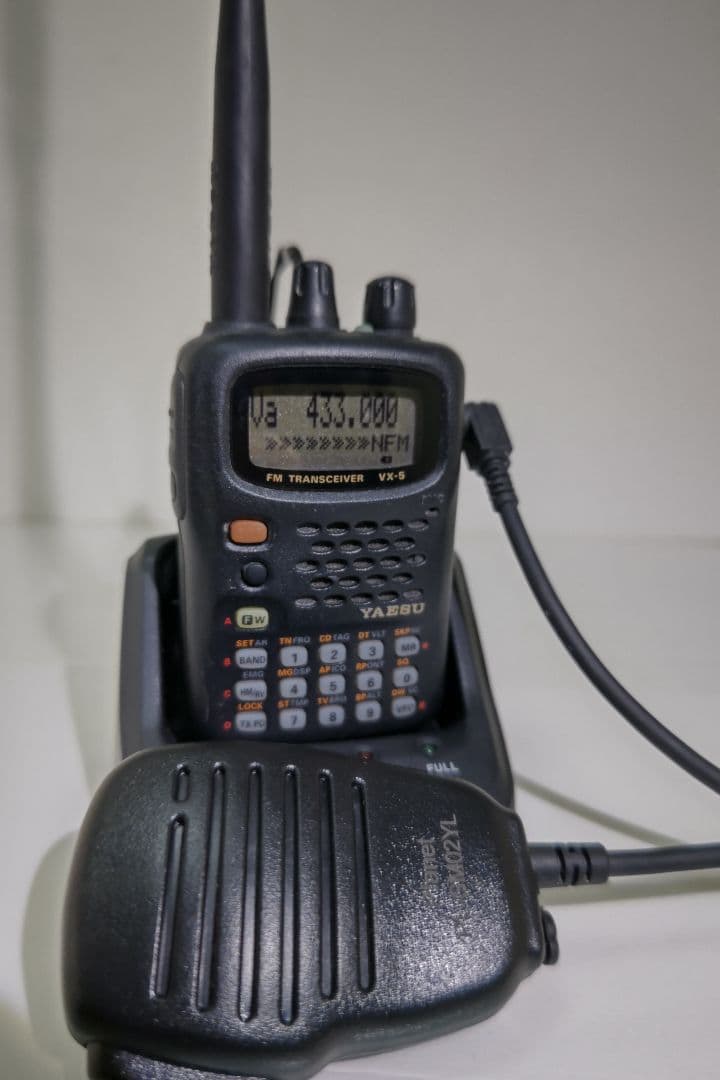 YAESU 八重洲無線アマチュア無線機VX-5 ハンディ