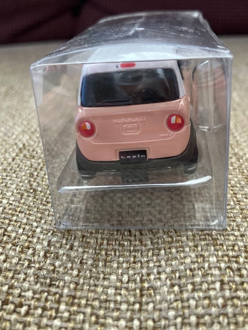 スズキ　Lapan　 ラパン ピンクと白のSUVスタイル ミニカー[非売品]