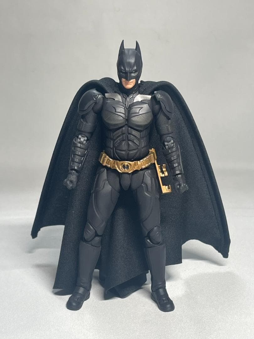 ＢＡＮＤＡＩ　S.H.Figuarts ＢＡＴＭＡＮ（バットマン）/ダークナイト