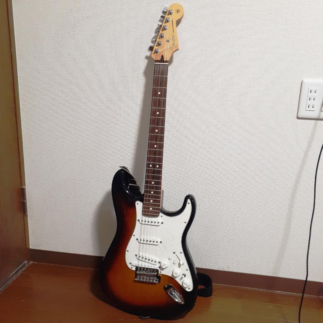 ギター Fender Mexico Standard Stratocaster