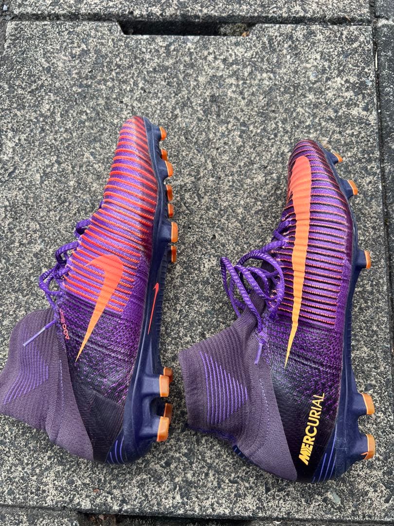 Nike Mercurial サッカー　スパイク ハイカット