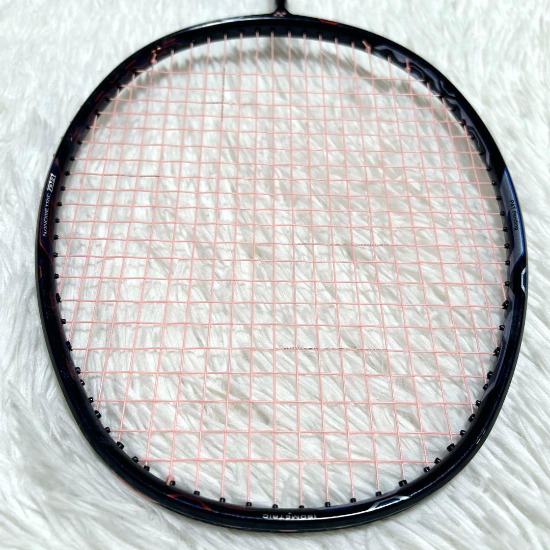 美品 YONEX ヨネックス バドミントンラケット DUORA デュオラ 8XP