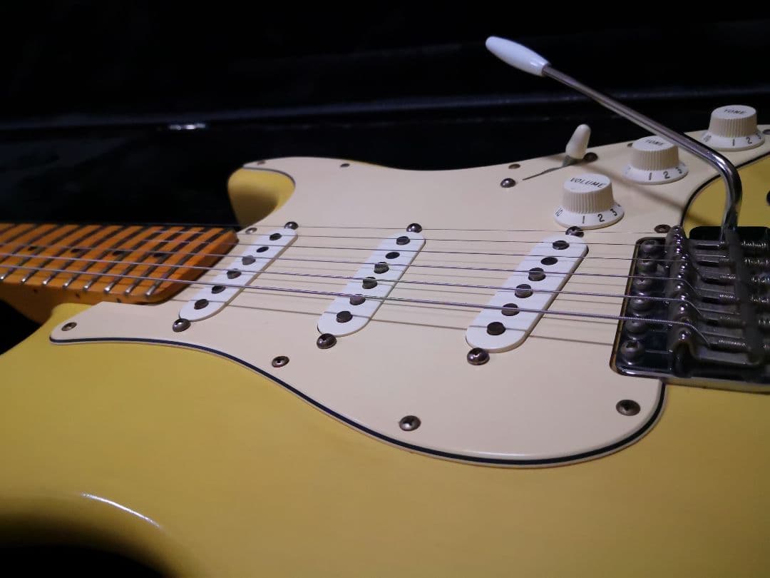 FENDER HIGHWAY ONE ソフトケース付きます。