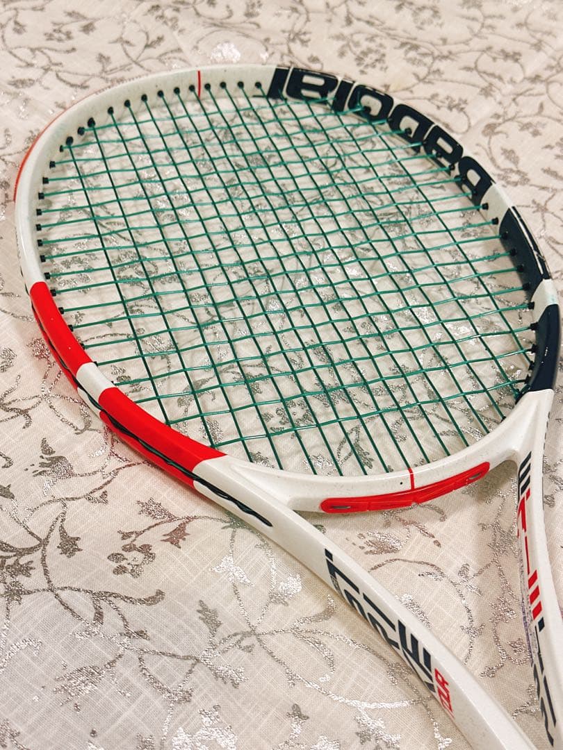 Babolat ピュアストライク テニスラケット　　グリップ２