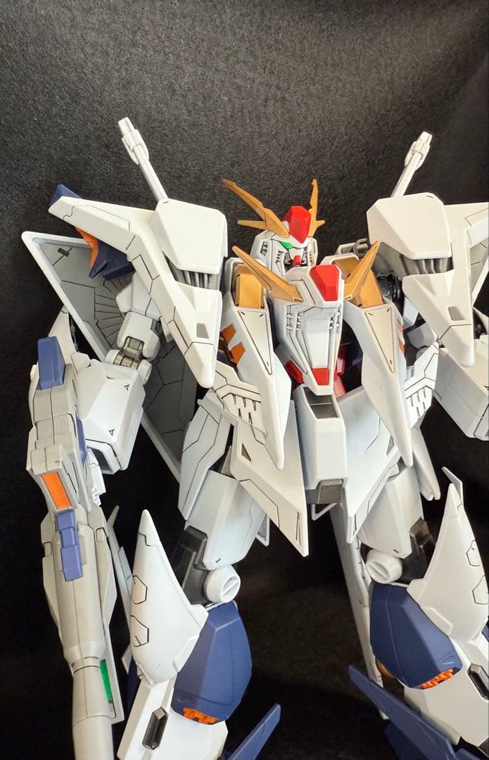 HGクスィーガンダム　完成品　白以外全塗装