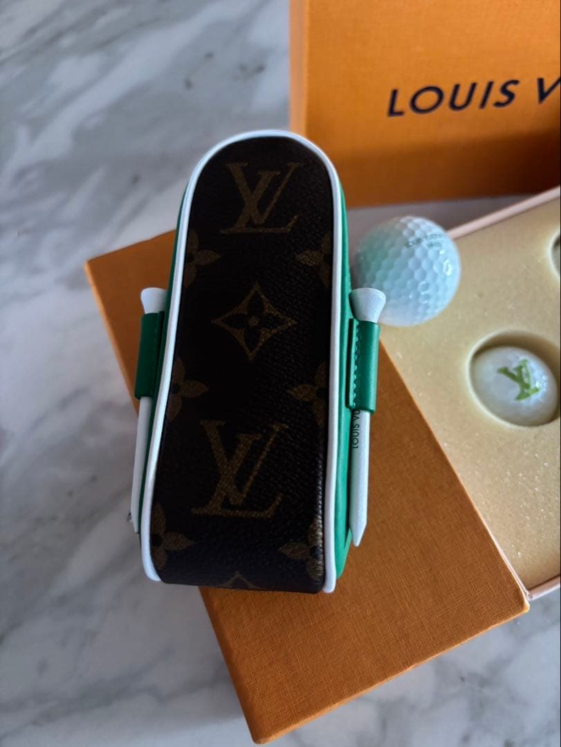 LOUIS VUITTON ゴルフボールセット