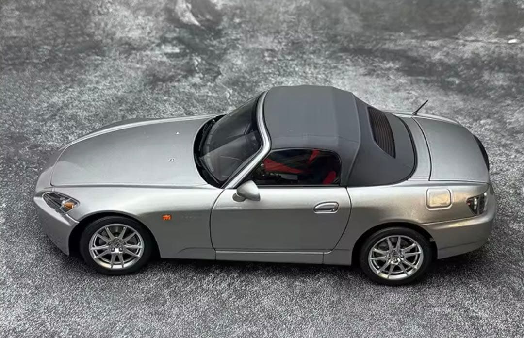 ホンダ S2000 1/18 スケールモデル