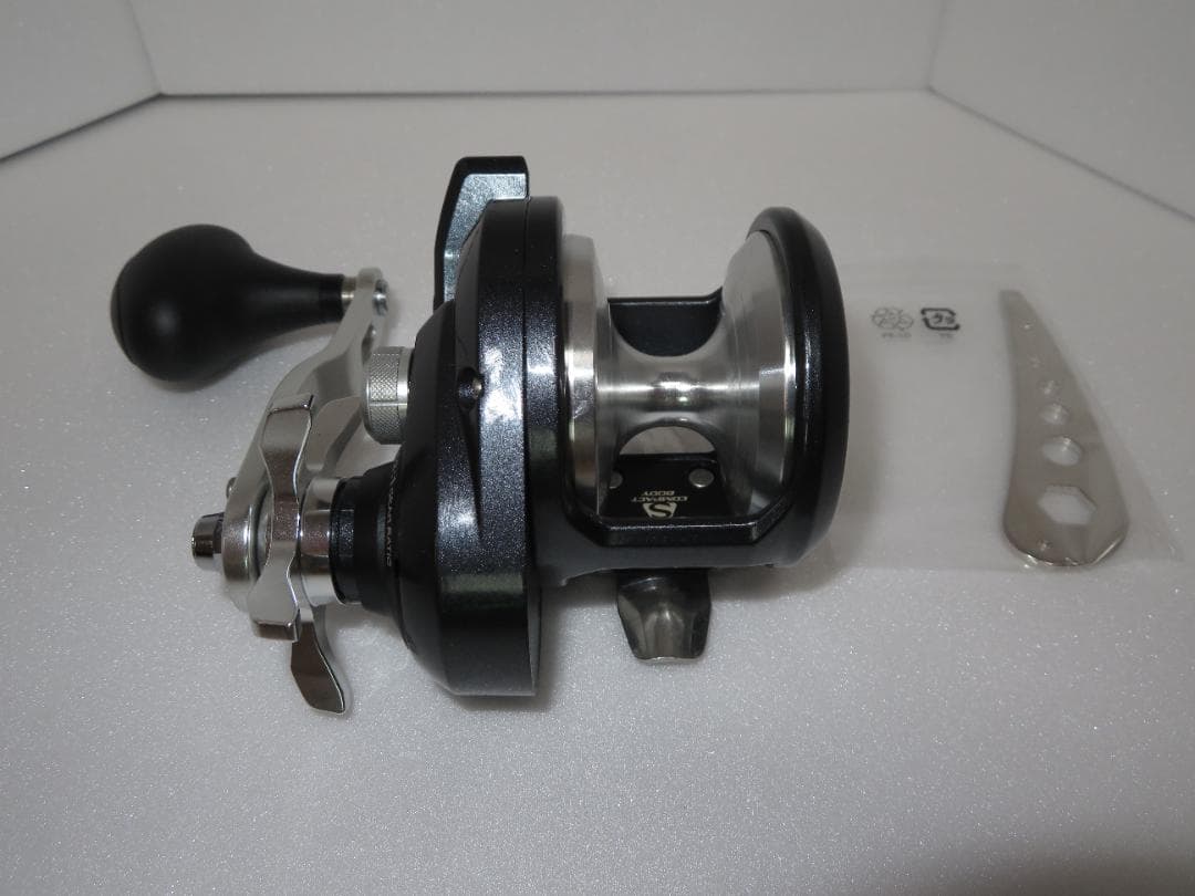 SHIMANO TORIUM 2000HG 両軸リール