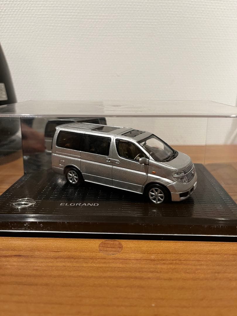 1/43 京商　日産　エルグランド　ダイキャストミニカー