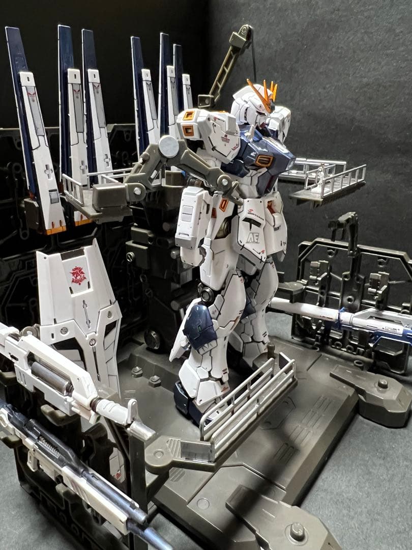 RG 1/144 νガンダム　ダブルフィンファンネル装備型サイドF限定完成品