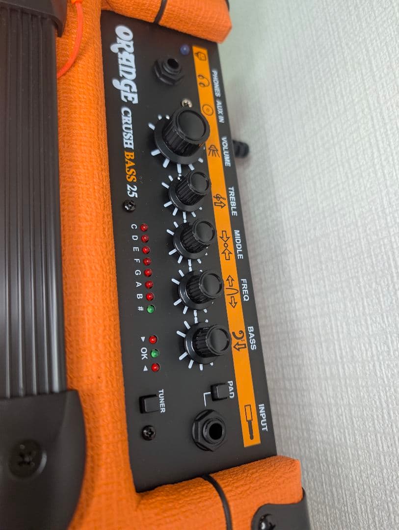 Orange Crush Bass 25ワットベースアンプコンボ