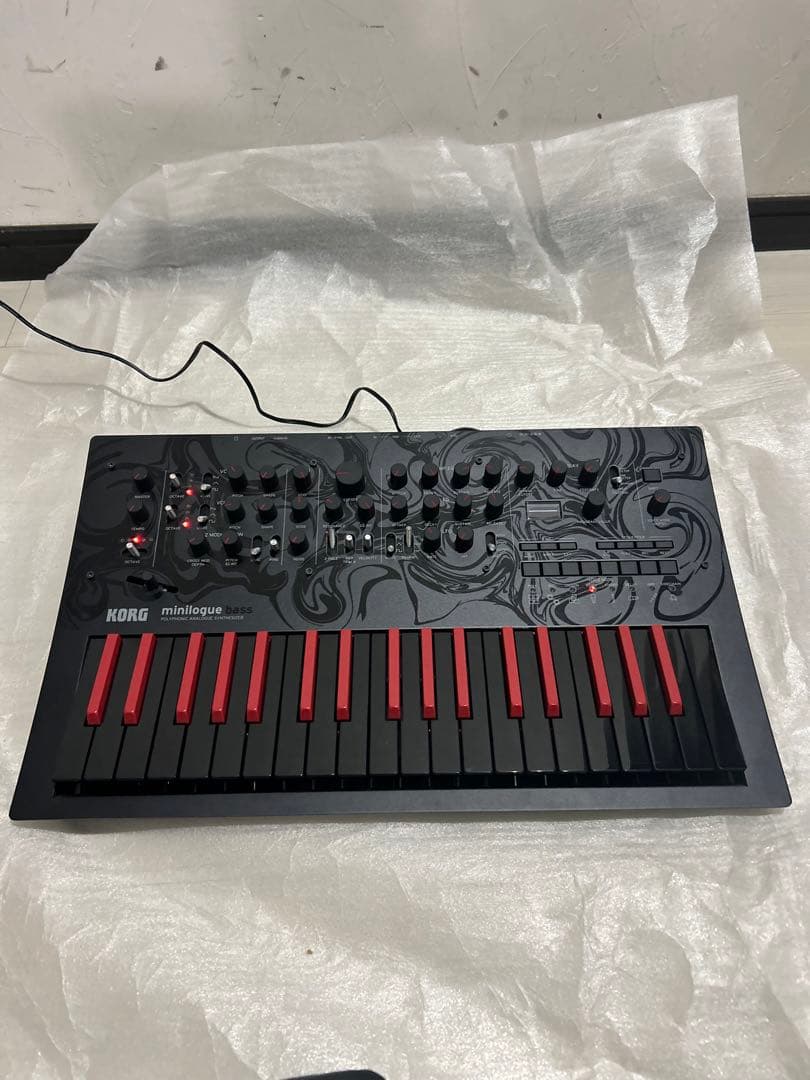 【美品】KORG minilogue bass Limited