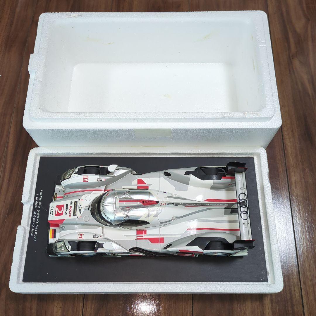 ミニカー Audi e-tron quattro Le Mans '14 1:18