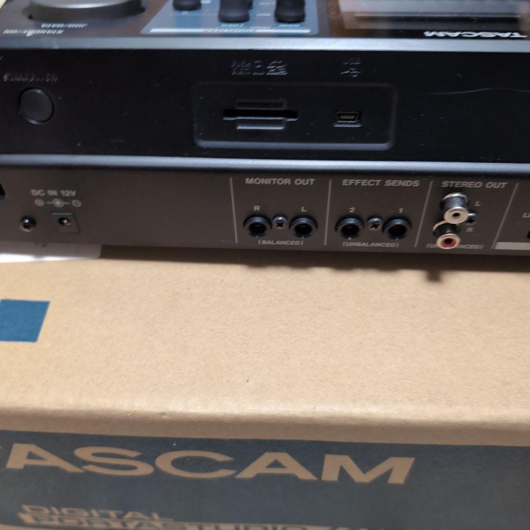 TASCAM32トラック SD/SDHCマルチトラックレコーダー DP-32SD