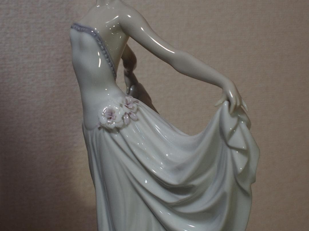 ◆LLADRO リヤドロ 踊る少女 スペシャルバージョン フィギュリン　美品