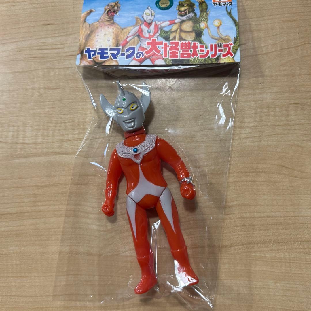 ヤモマーク フィギュア ウルトラマンタロウ 新品