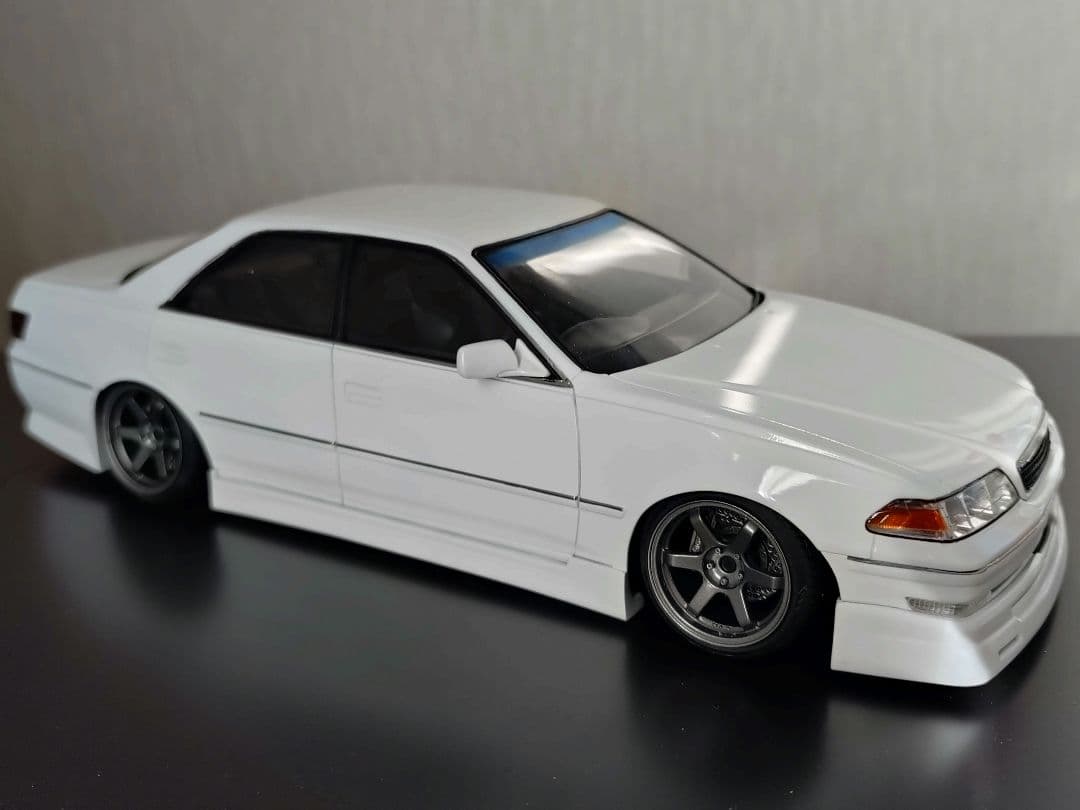 アオシマ1/24 JZX100 マークII プラモデル 完成品
