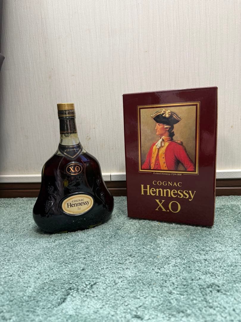 Hennessy X.O コニャック 700ml　金キャップクリアボトル