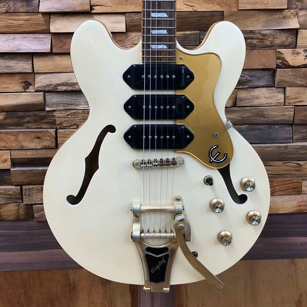 Epiphone Riviera P93 セミアコ 3基P90搭載 Bigsby