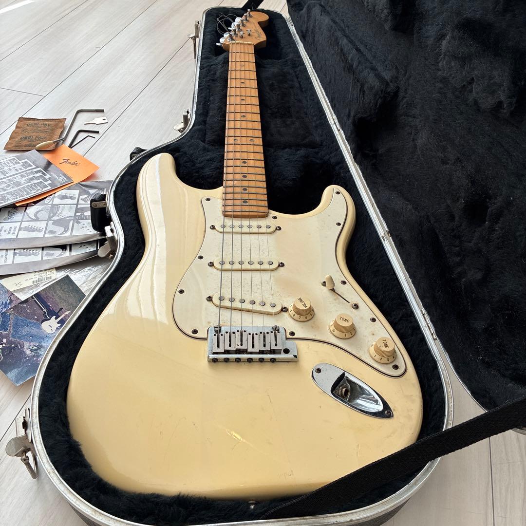 もやしマシマシ　fender アメスタストラトキャスター1995年製