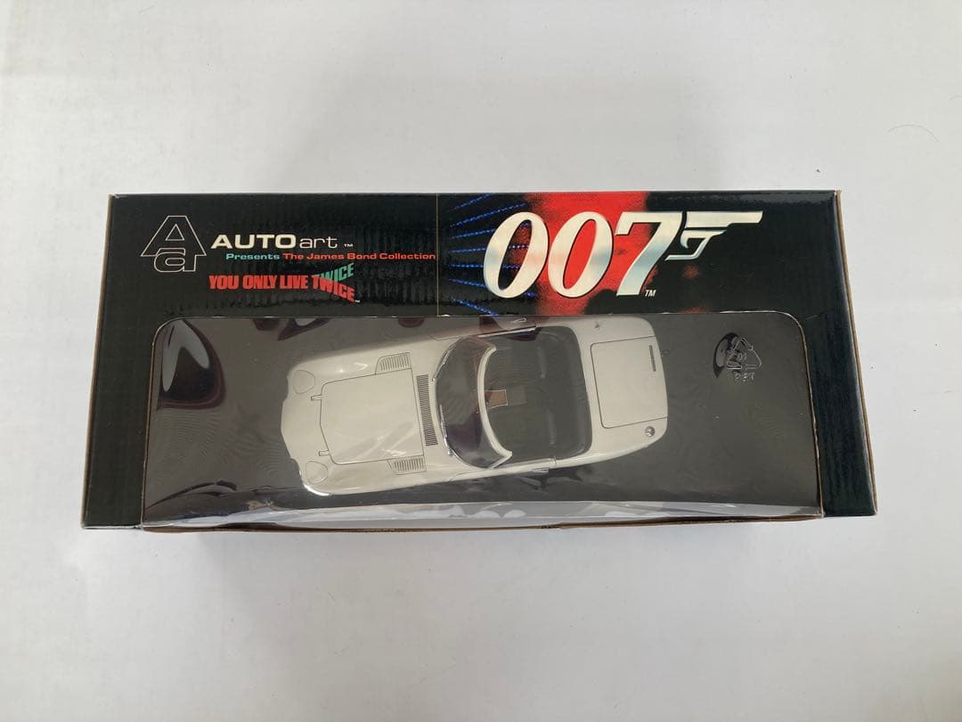 AUTOart 映画 「007は二度死ぬ」ボンドカー 1/18トヨタ2000GT
