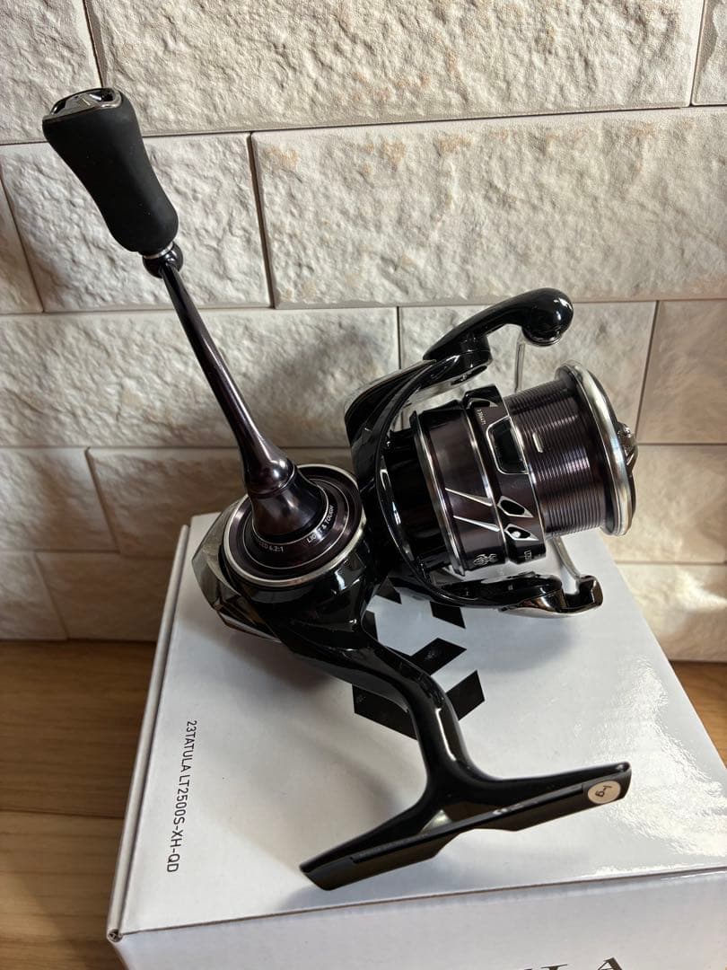 リール DAIWA 23 TATULA LT2500S-XH-QD