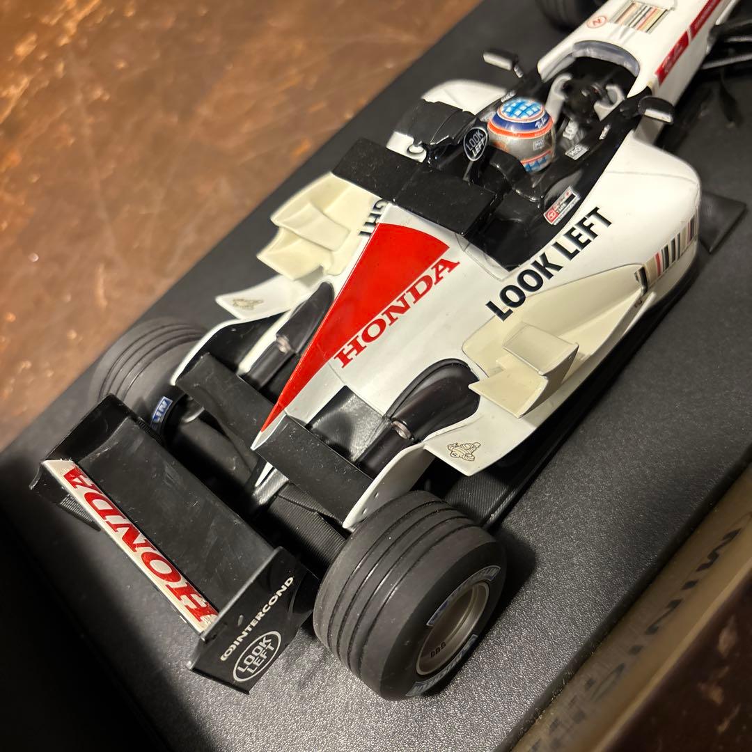 MINICHAMPS B-A-R F1モデルカー 1:18