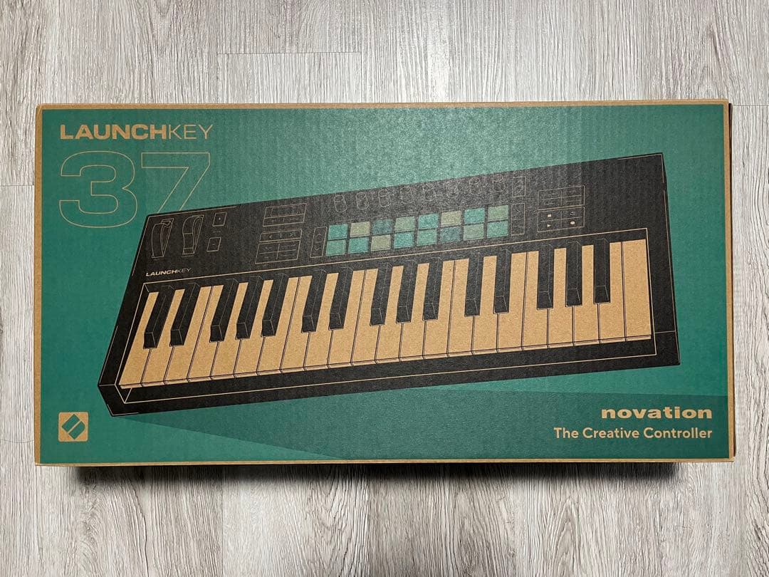 Novation Launchkey MK4 37 MIDIキーボード