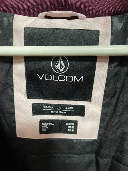 VOLCOMのウェアMサイズ