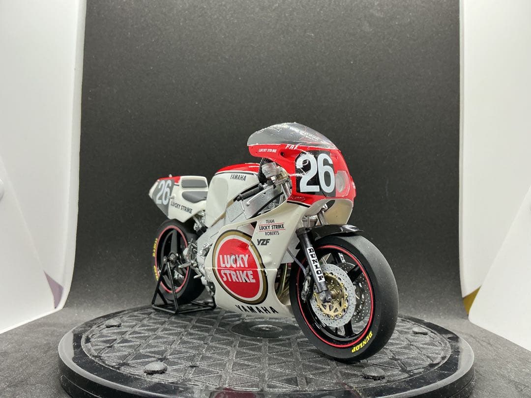 ⑤ヤマハYZF750コシンスキー&レイボーン組　鈴鹿8耐　プラモデル完成品