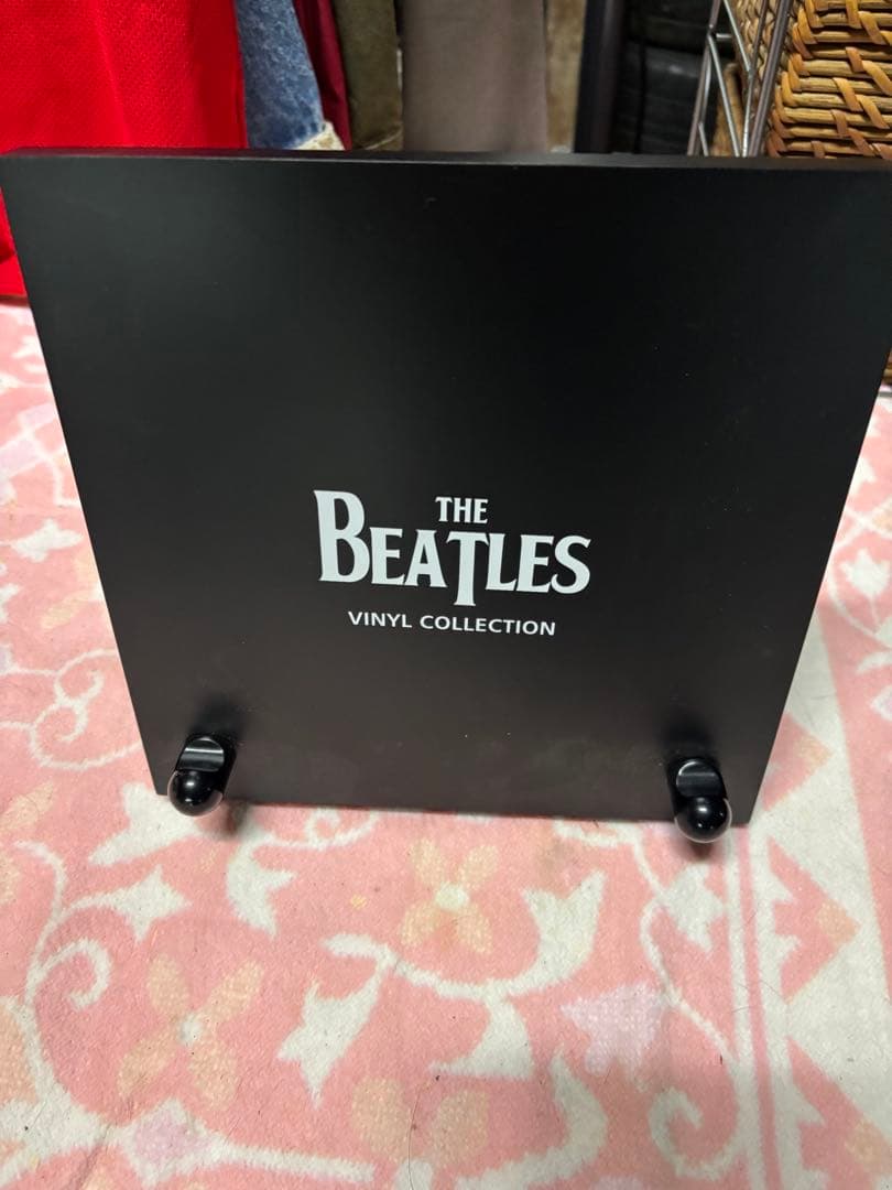 The Beatles レコードボックス 未開封と盾とプレート５枚