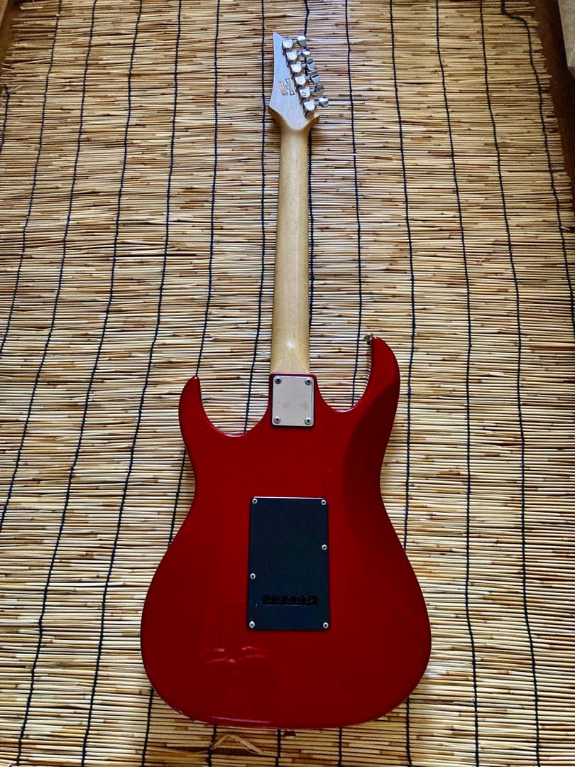 ☆鮮やかなメタリックレッド　新機能満載　Ibanez GIO ST