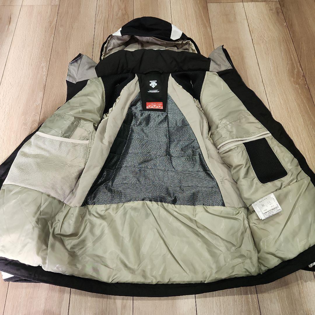 新品未使用 DESCENTE スキーウェア Lサイズ