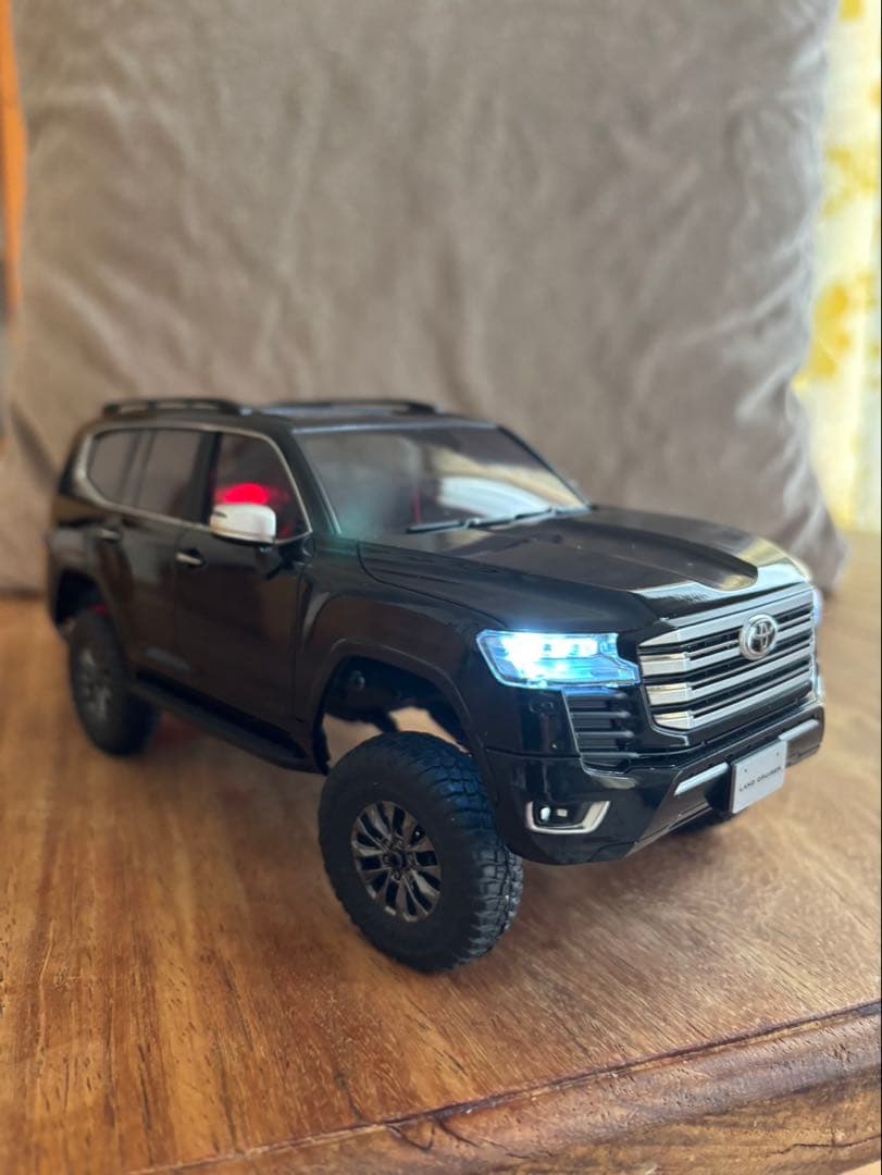 KYOSHO Mini-Z 4x4 電動4WDランクル300 LED電飾付き