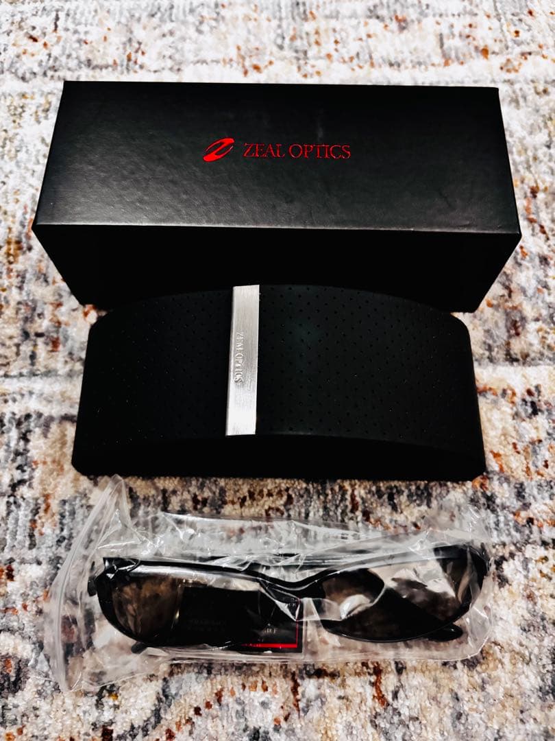ZEAL OPTICS アルマジロ13 偏光サングラス SP ブラック
