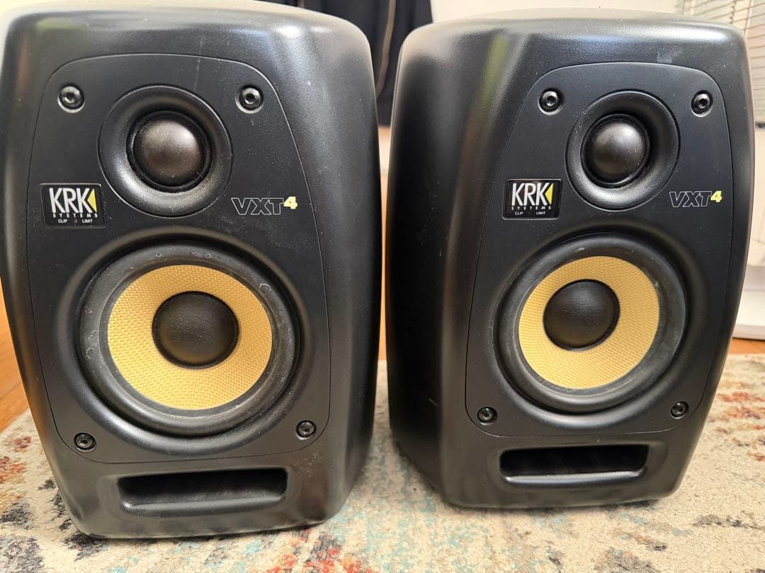 KRK VXT4 中古品　箱無し