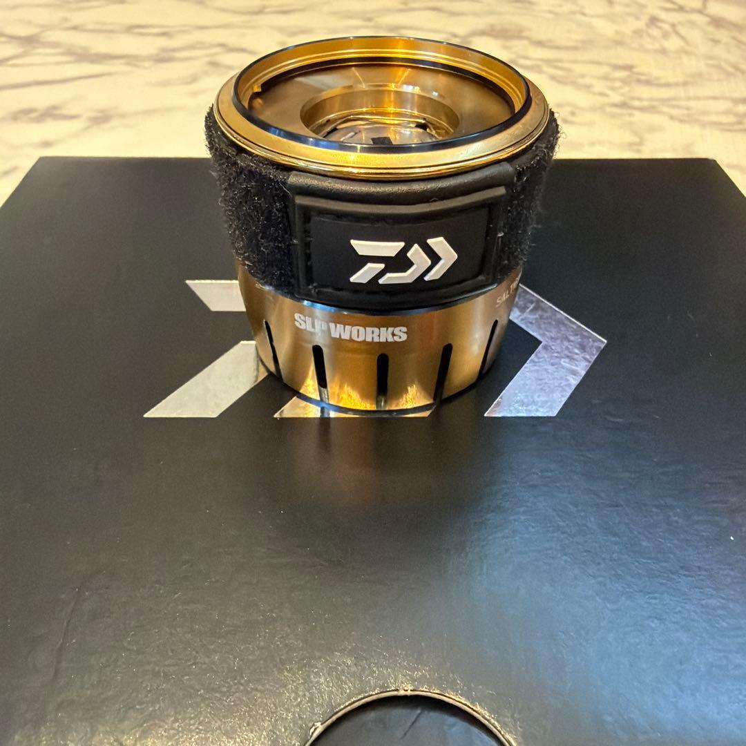 DAIWA 23 SALTIGA 4000-XH スピニングリール