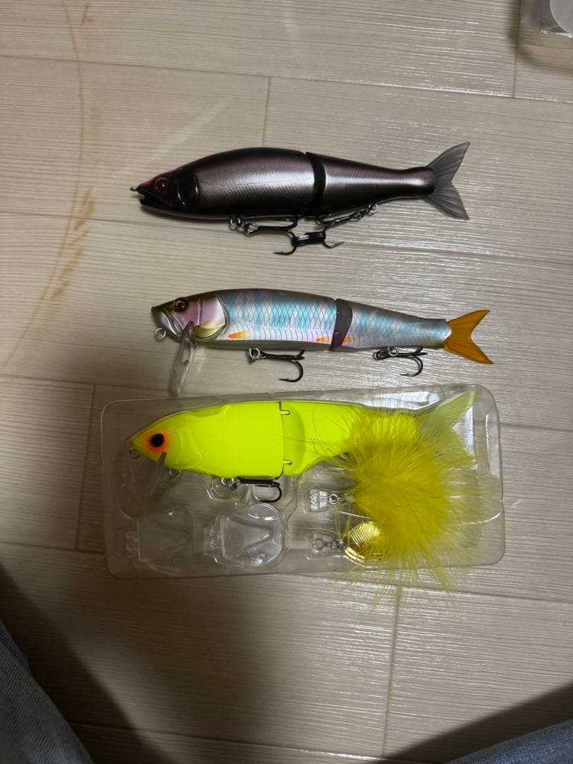 ワールドシャウラ1703-2&19アンタレスhgレフトハンド&ルアー多数引退品