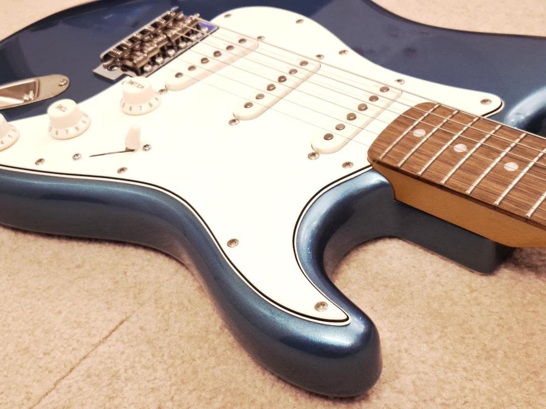 え*と様 美品★Classic Vibe '60s Stratocaster L