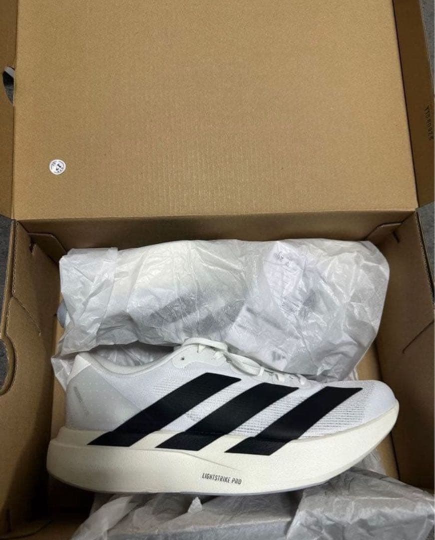 新品未使用　adidas evo sl 23㎝