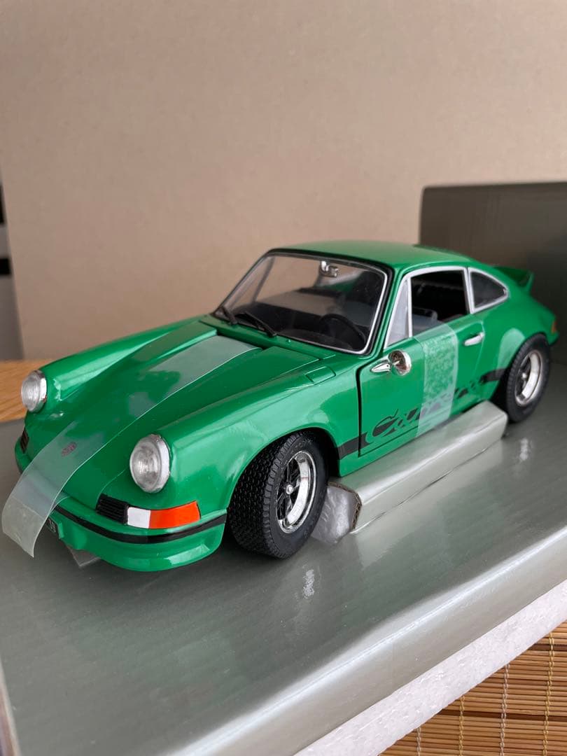 1/18 ポルシェ911RS 2.7 新品・入手困難‼︎