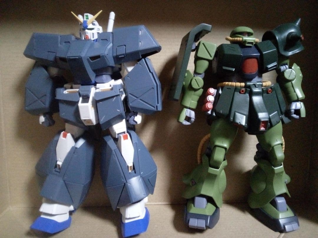 ガンプラ完成品 1/100 MG アレックス2.0 & RE ザクII改