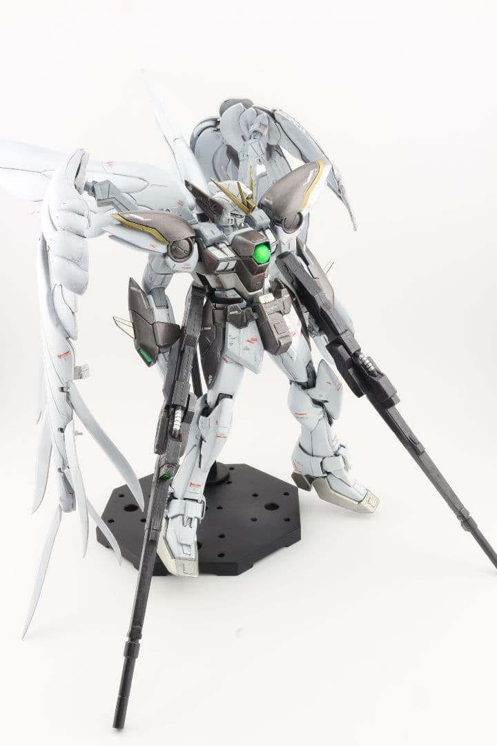 MGウイングガンダムゼロEW塗装済み　完成品