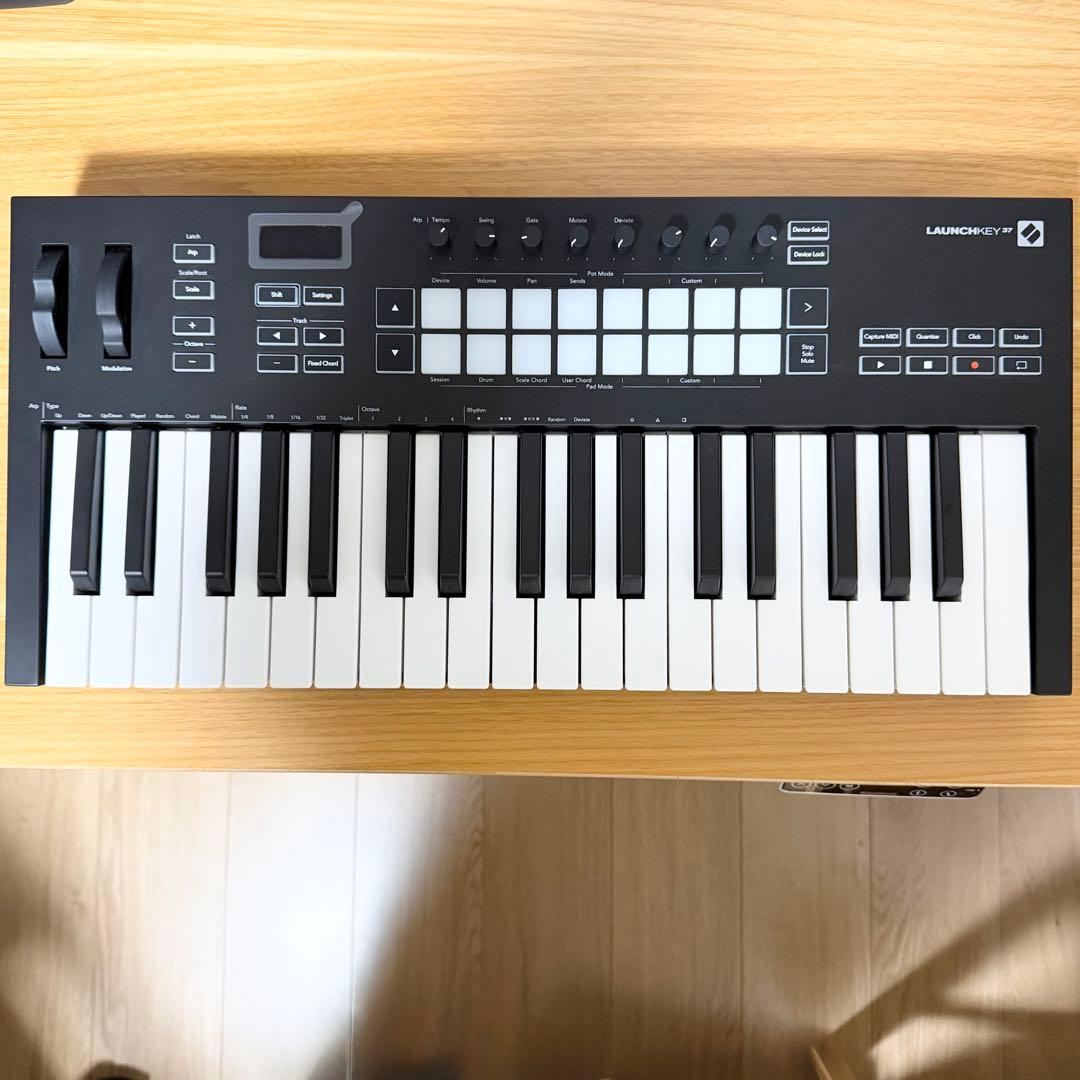 NOVATION LAUNCHKEY37 MIDIキーボード