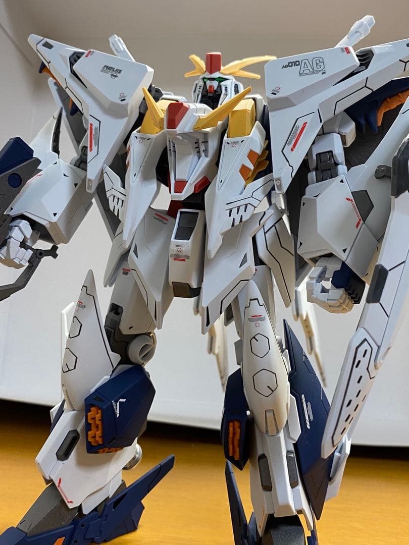 HGΞガンダム　完成品　全塗装（アクションベース付）