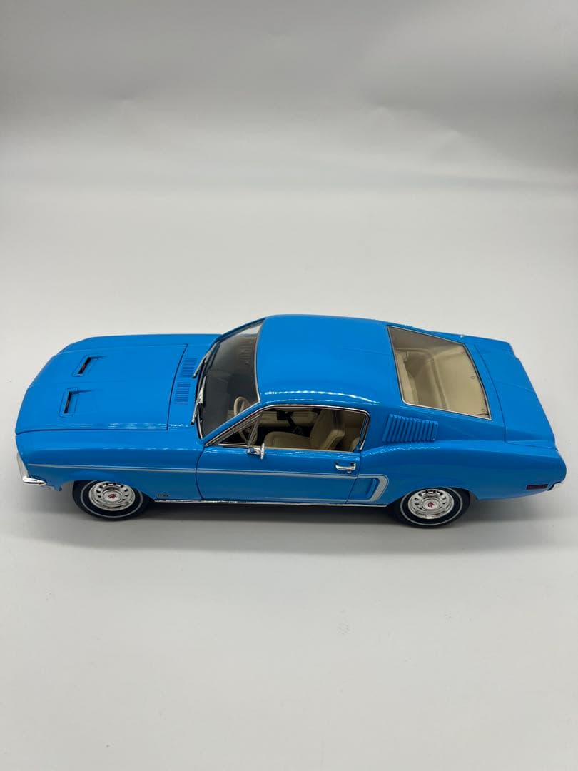 No48 ミニカー1/18箱あり Ford 1960 MUSTANG